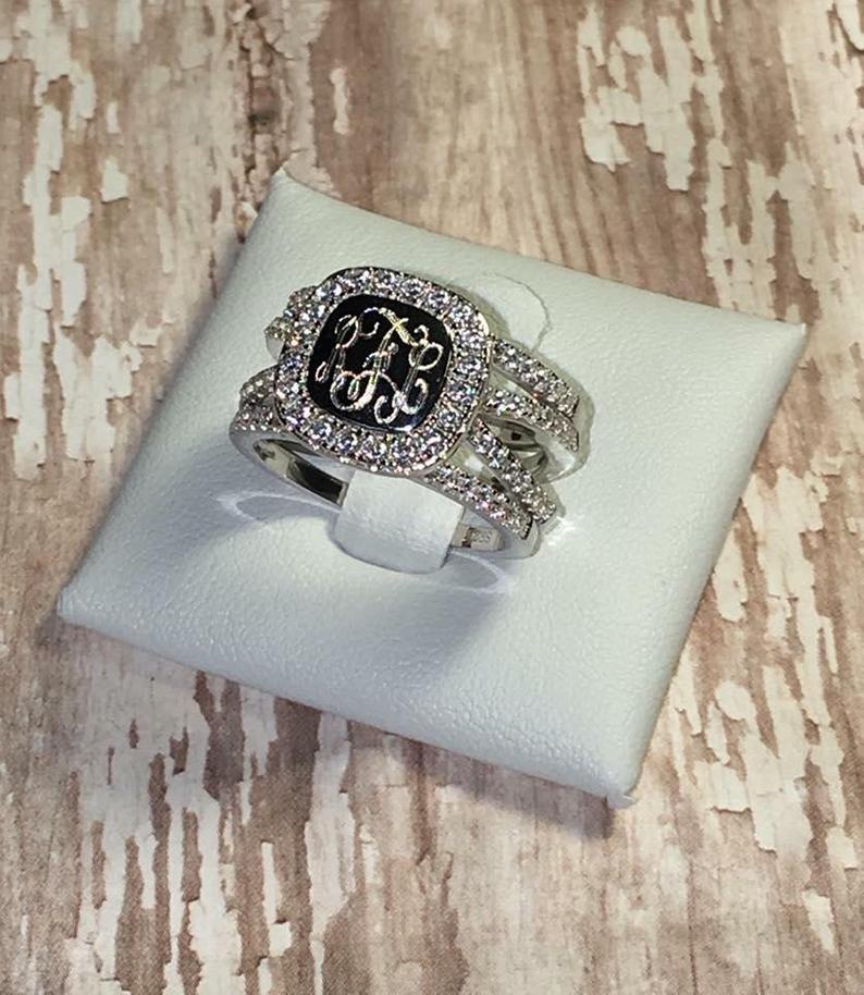 Anastasia ring gunmetal disc – Ashley Monogram